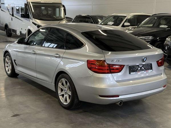 Pelēks BMW 320 Gran Turismo 2016 Marijampole, ar dzinēja tilpumu 2.00 L un nobraukumu 331 tūkst. km par 10800 €, foto 10 vietnē AUTOMOTO.COM.LV