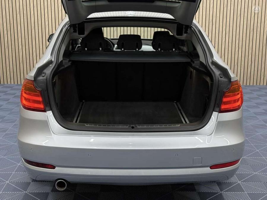 Grey BMW 320 Gran Turismo 2016 in Marijampole, with an engine capacity of 2.00 L and mileage of 331 thousand km for 10250 €, photo 14 on AUTOMOTO.COM.LV