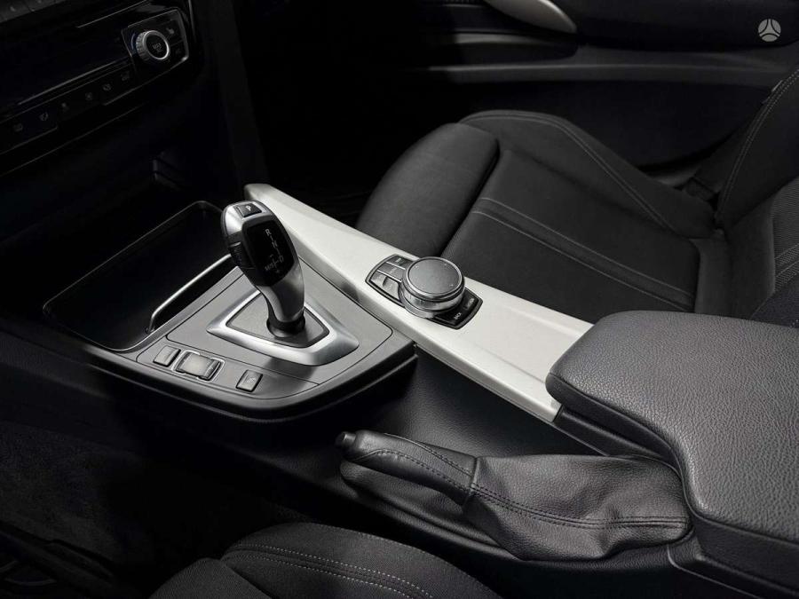 Grey BMW 320 Gran Turismo 2017 in Utena, with an engine capacity of 2.00 L and mileage of 258 thousand km for 11950 €, photo 18 on AUTOMOTO.COM.LV
