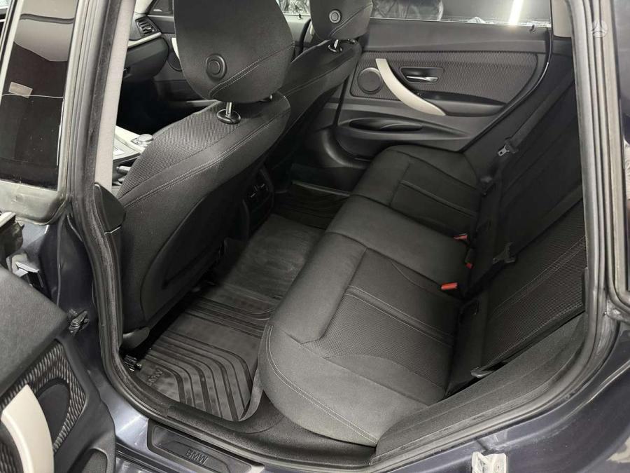 Grey BMW 320 Gran Turismo 2017 in Utena, with an engine capacity of 2.00 L and mileage of 258 thousand km for 11950 €, photo 21 on AUTOMOTO.COM.LV