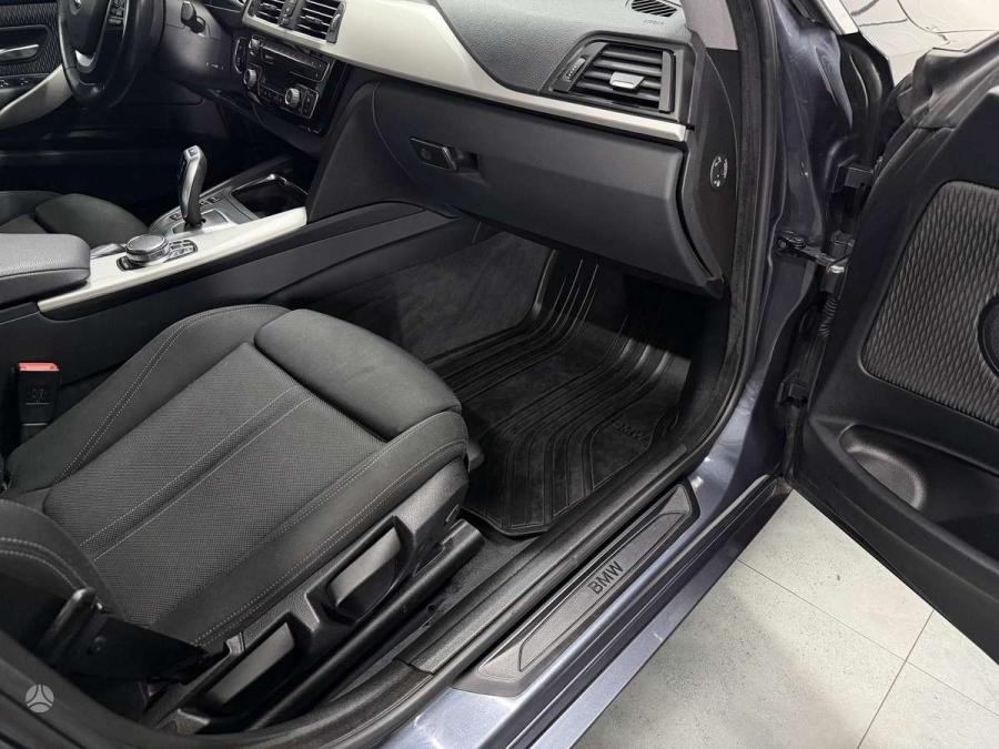 Grey BMW 320 Gran Turismo 2017 in Utena, with an engine capacity of 2.00 L and mileage of 258 thousand km for 11950 €, photo 23 on AUTOMOTO.COM.LV