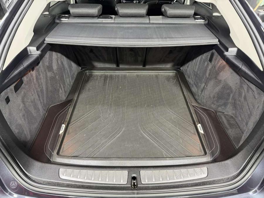 Grey BMW 320 Gran Turismo 2017 in Utena, with an engine capacity of 2.00 L and mileage of 258 thousand km for 11950 €, photo 25 on AUTOMOTO.COM.LV