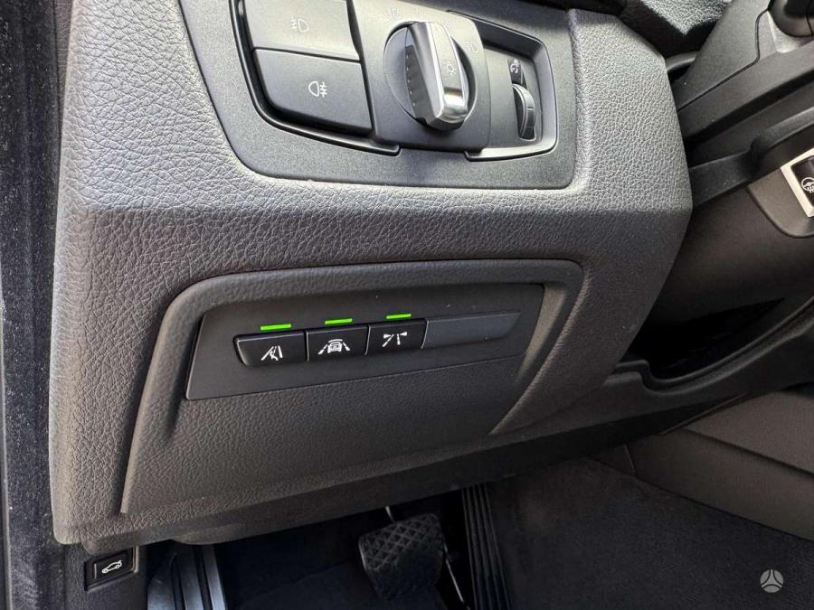 Grey BMW 320 Gran Turismo 2018 in Alytus, with an engine capacity of 2.00 L and mileage of 250 thousand km for 15600 €, photo 19 on AUTOMOTO.COM.LV