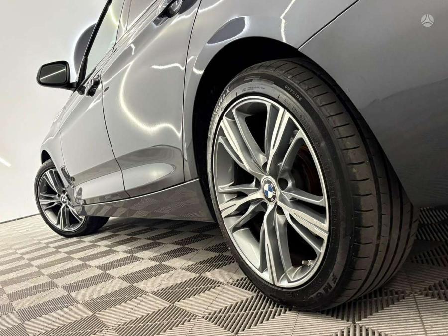 Pelēks BMW 320 Gran Turismo 2018 Marijampole, ar dzinēja tilpumu 2.00 L un nobraukumu 253 tūkst. km par 13850 €, foto 24 vietnē AUTOMOTO.COM.LV