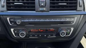 Red BMW 320 Gran Turismo 2014 in Marijampole, with an engine capacity of 2.00 L and mileage of 303 thousand km for 11990 €, photo 27 on AUTOMOTO.COM.LV