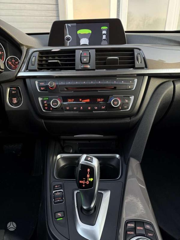 White BMW 320 Gran Turismo 2013 in Kaunas, with an engine capacity of 2.00 L and mileage of 220 thousand km for 10300 €, photo 11 on AUTOMOTO.COM.LV