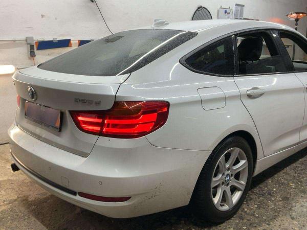 White BMW 320 Gran Turismo 2013 in Kaunas, with an engine capacity of 2.00 L and mileage of 336 thousand km for 10999 €, photo 3 on AUTOMOTO.COM.LV