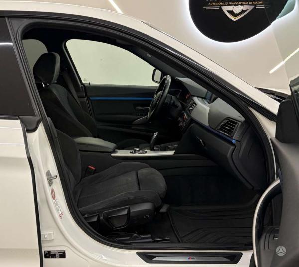 White BMW 320 Gran Turismo 2013 in Marijampole, with an engine capacity of 2.00 L and mileage of 197 thousand km for 12650 €, photo 9 on AUTOMOTO.COM.LV