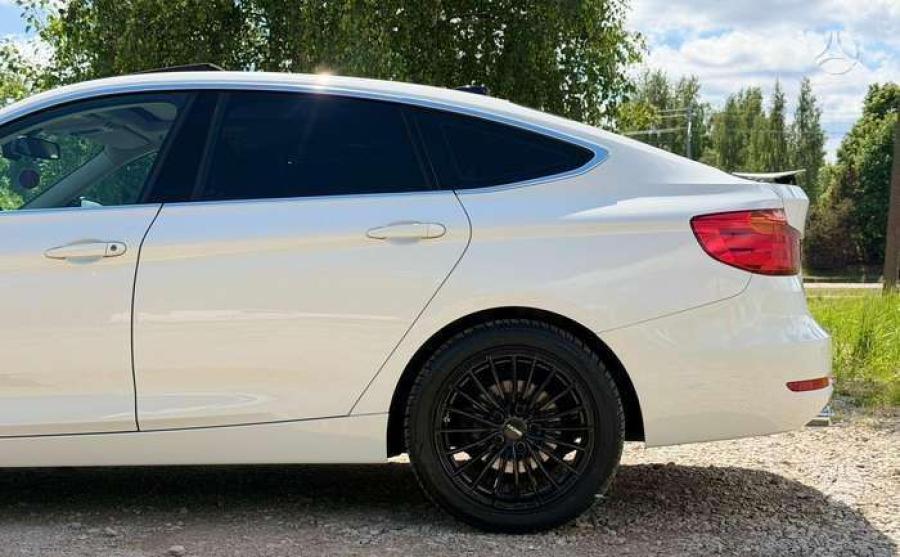 Balts BMW 320 Gran Turismo 2014 Šauļi, ar dzinēja tilpumu 2.00 L un nobraukumu 260 tūkst. km par 14200 €, foto 9 vietnē AUTOMOTO.COM.LV