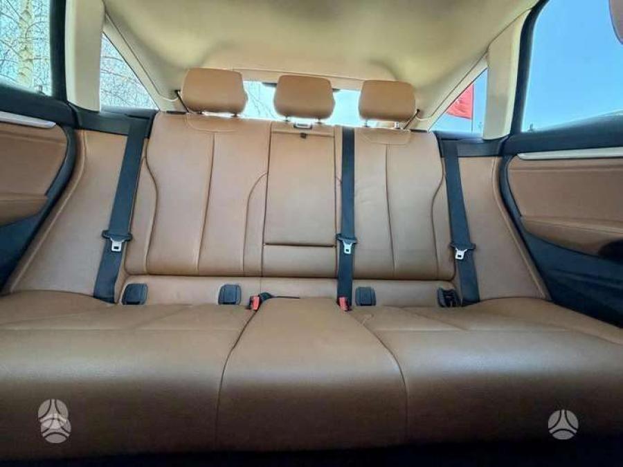 White BMW 320 Gran Turismo 2014 in Siauliai, with an engine capacity of 2.00 L and mileage of 260 thousand km for 14200 €, photo 29 on AUTOMOTO.COM.LV