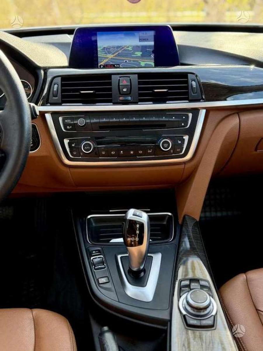 White BMW 320 Gran Turismo 2014 in Siauliai, with an engine capacity of 2.00 L and mileage of 260 thousand km for 14200 €, photo 35 on AUTOMOTO.COM.LV