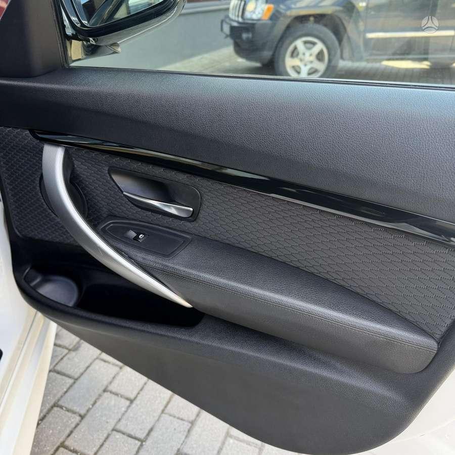 Balts BMW 320 Gran Turismo 2015 Kaišiadorys, ar dzinēja tilpumu 2.00 L un nobraukumu 258 tūkst. km par 14950 €, foto 21 vietnē AUTOMOTO.COM.LV