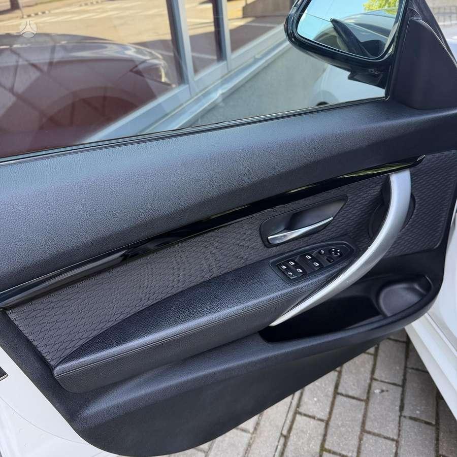 Balts BMW 320 Gran Turismo 2015 Kaišiadorys, ar dzinēja tilpumu 2.00 L un nobraukumu 258 tūkst. km par 14950 €, foto 31 vietnē AUTOMOTO.COM.LV