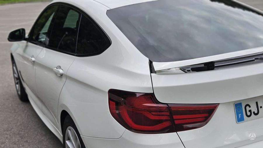 White BMW 320 Gran Turismo 2016 in Elektrenai, with an engine capacity of 2.00 L and mileage of 241 thousand km for 14800 €, photo 5 on AUTOMOTO.COM.LV