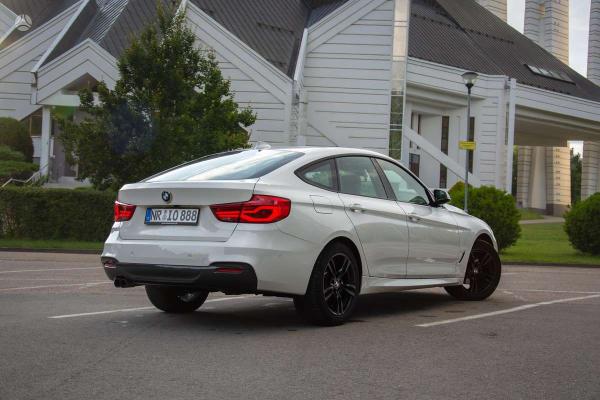 White BMW 320 Gran Turismo 2017 in Elektrenai, with an engine capacity of 2.00 L and mileage of 280 thousand km for 14950 €, photo 7 on AUTOMOTO.COM.LV
