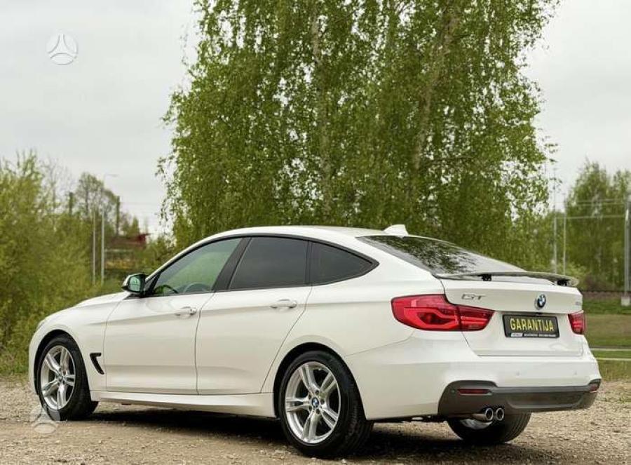 White BMW 320 Gran Turismo 2017 in Siauliai, with an engine capacity of 2.00 L and mileage of 250 thousand km for 16750 €, photo 4 on AUTOMOTO.COM.LV