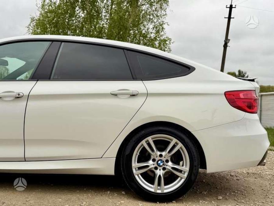White BMW 320 Gran Turismo 2017 in Siauliai, with an engine capacity of 2.00 L and mileage of 250 thousand km for 16750 €, photo 11 on AUTOMOTO.COM.LV