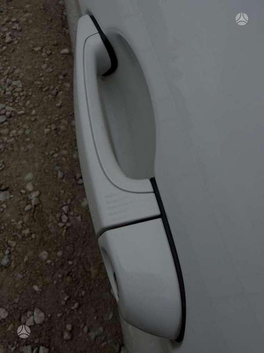 White BMW 320 Gran Turismo 2017 in Siauliai, with an engine capacity of 2.00 L and mileage of 250 thousand km for 16750 €, photo 20 on AUTOMOTO.COM.LV
