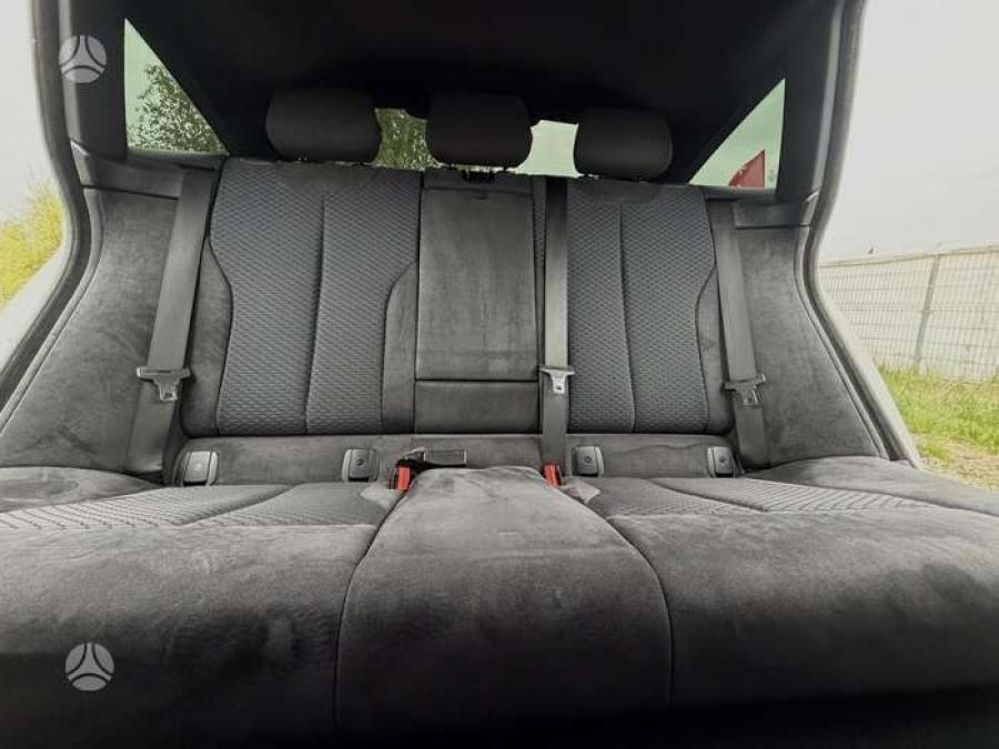 White BMW 320 Gran Turismo 2017 in Siauliai, with an engine capacity of 2.00 L and mileage of 250 thousand km for 16750 €, photo 30 on AUTOMOTO.COM.LV