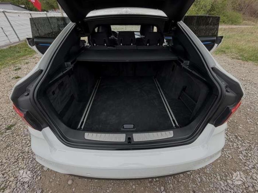White BMW 320 Gran Turismo 2017 in Siauliai, with an engine capacity of 2.00 L and mileage of 250 thousand km for 16750 €, photo 40 on AUTOMOTO.COM.LV