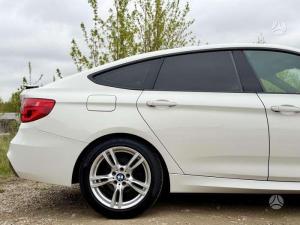 White BMW 320 Gran Turismo 2017 in Siauliai, with an engine capacity of 2.00 L and mileage of 250 thousand km for 16750 €, photo 12 on AUTOMOTO.COM.LV