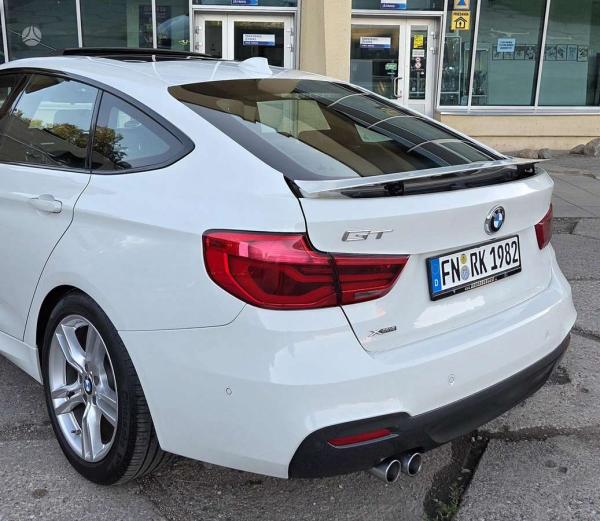 White BMW 320 Gran Turismo 2018 in Elektrenai, with an engine capacity of 2.00 L and mileage of 302 thousand km for 15300 €, photo 9 on AUTOMOTO.COM.LV