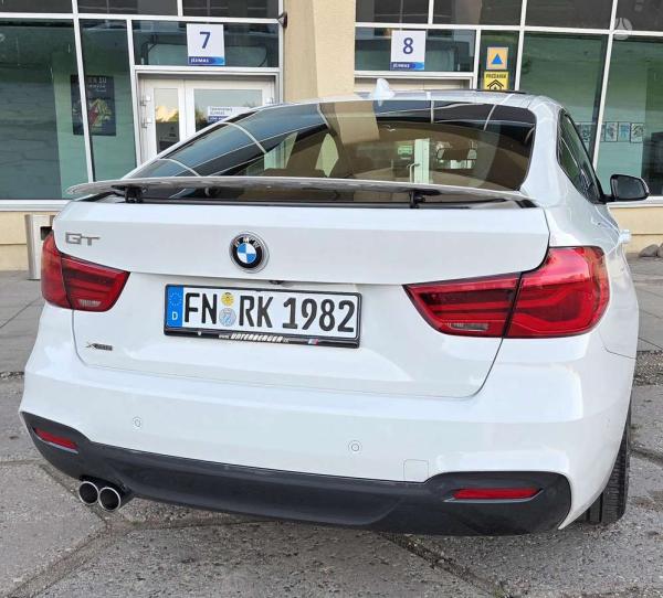 White BMW 320 Gran Turismo 2018 in Elektrenai, with an engine capacity of 2.00 L and mileage of 302 thousand km for 15300 €, photo 10 on AUTOMOTO.COM.LV