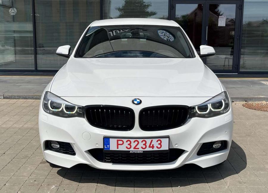 White BMW 320 Gran Turismo 2018 in Kaunas, with an engine capacity of 2.00 L and mileage of 128 thousand km for 17600 €, photo 3 on AUTOMOTO.COM.LV