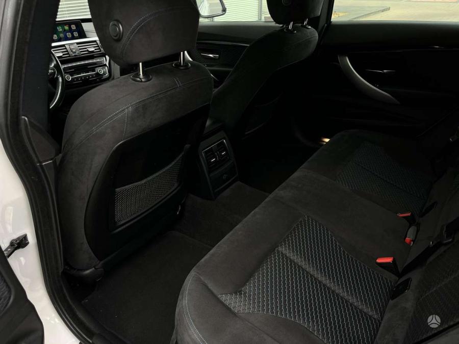 White BMW 320 Gran Turismo 2018 in Kaunas, with an engine capacity of 2.00 L and mileage of 128 thousand km for 17600 €, photo 9 on AUTOMOTO.COM.LV