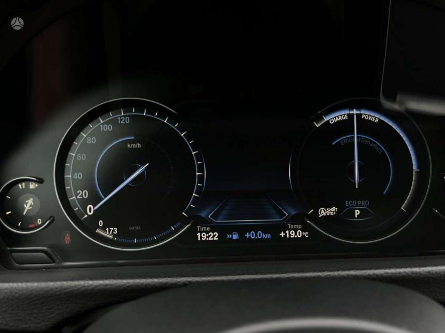 White BMW 320 Gran Turismo 2018 in Kaunas, with an engine capacity of 2.00 L and mileage of 128 thousand km for 17600 €, photo 18 on AUTOMOTO.COM.LV