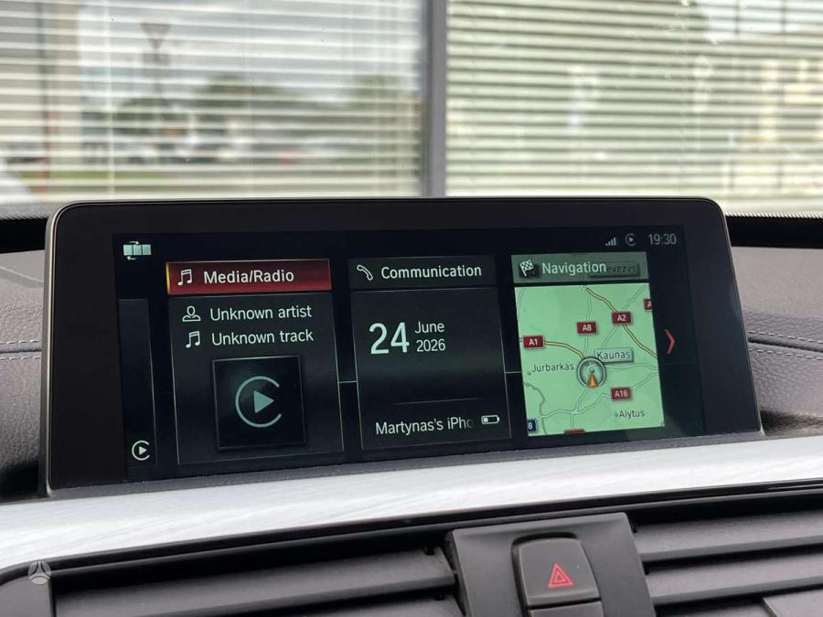 White BMW 320 Gran Turismo 2018 in Kaunas, with an engine capacity of 2.00 L and mileage of 128 thousand km for 17600 €, photo 27 on AUTOMOTO.COM.LV