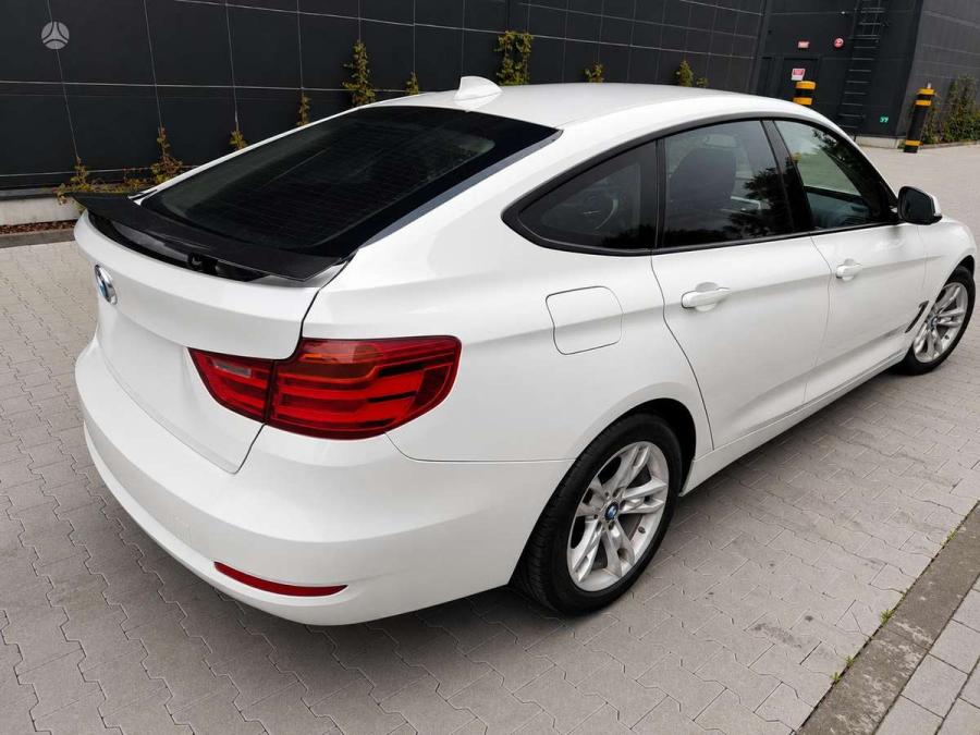 White BMW 320 Gran Turismo 2014 in Klaipeda, with an engine capacity of 2.00 L and mileage of 261 thousand km for 6996 €, photo 5 on AUTOMOTO.COM.LV