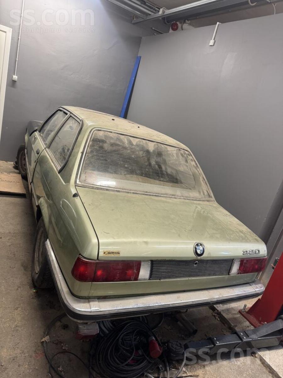 Green BMW 320 1979 in Saldus, with an engine capacity of 2.00 L and mileage of 150 thousand km for 3000 €, photo 1 on AUTOMOTO.COM.LV