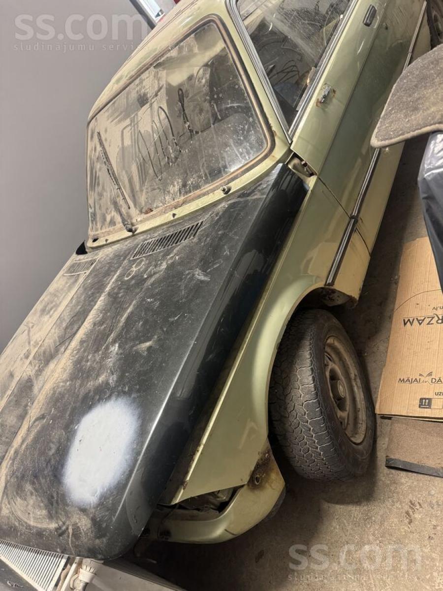 Green BMW 320 1979 in Saldus, with an engine capacity of 2.00 L and mileage of 150 thousand km for 3000 €, photo 15 on AUTOMOTO.COM.LV