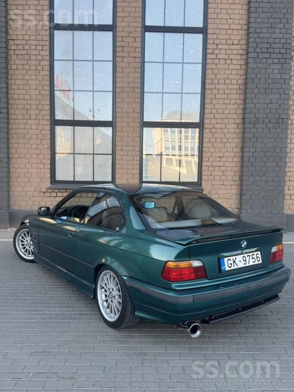 Zaļš BMW 320 1992 Rīga, ar dzinēja tilpumu 2.00 L un nobraukumu 285 tūkst. km par 3499 €, foto 4 vietnē AUTOMOTO.COM.LV