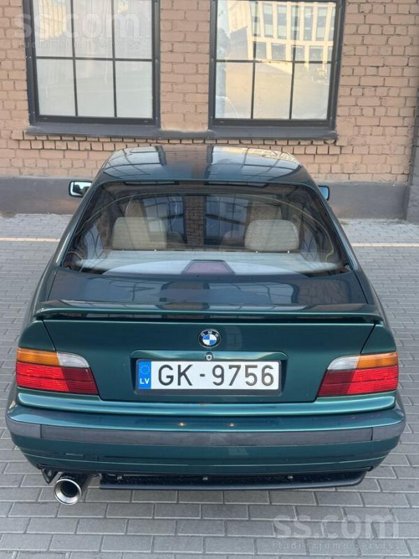Zaļš BMW 320 1992 Rīga, ar dzinēja tilpumu 2.00 L un nobraukumu 285 tūkst. km par 3499 €, foto 5 vietnē AUTOMOTO.COM.LV