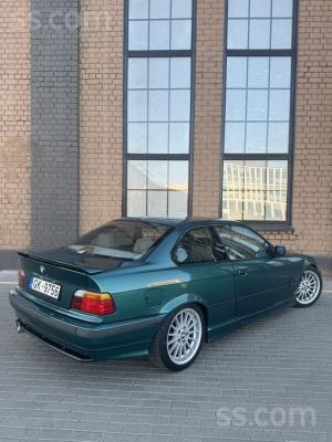Zaļš BMW 320 1992 Rīga, ar dzinēja tilpumu 2.00 L un nobraukumu 285 tūkst. km par 3499 €, foto 8 vietnē AUTOMOTO.COM.LV