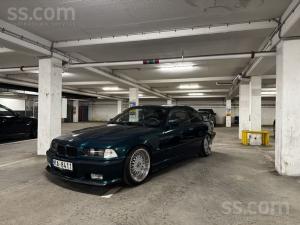 Green BMW 320 1995 in Liepaja, with an engine capacity of 2.50 L and mileage of 267 thousand km for 5990 €, photo  on AUTOMOTO.COM.LV