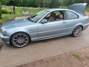 Green BMW 320 2004 in Vilnius, with an engine capacity of 2.00 L and mileage of 314 thousand km for 2600 €, photo 3 on AUTOMOTO.COM.LV