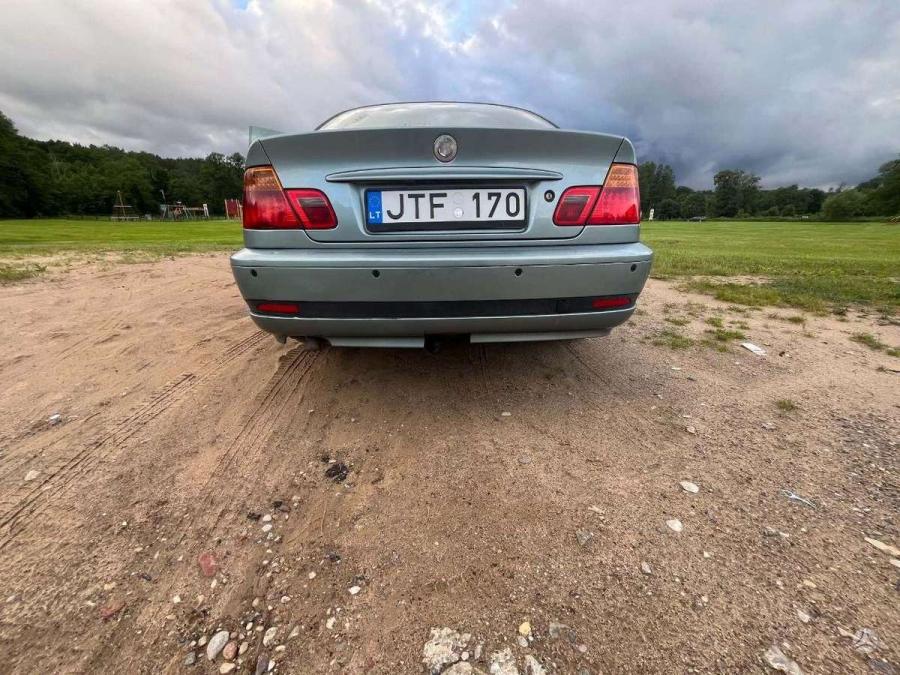 Green BMW 320 2004 in Vilnius, with an engine capacity of 2.00 L and mileage of 314 thousand km for 2600 €, photo 6 on AUTOMOTO.COM.LV