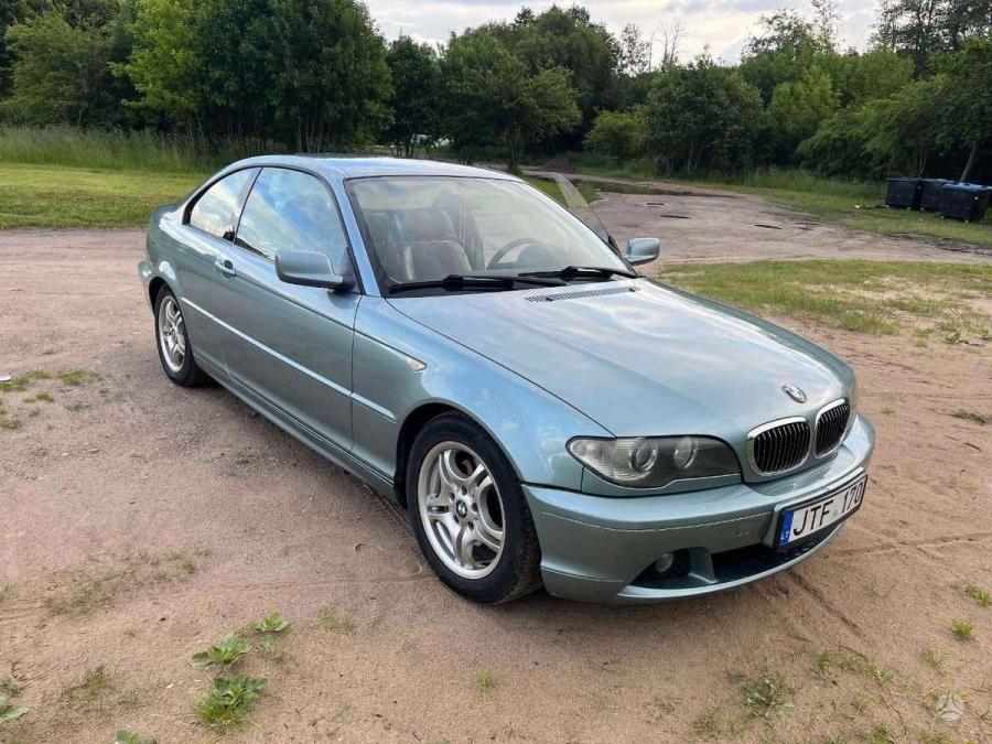 Green BMW 320 2004 in Vilnius, with an engine capacity of 2.00 L and mileage of 314 thousand km for 2600 €, photo 9 on AUTOMOTO.COM.LV