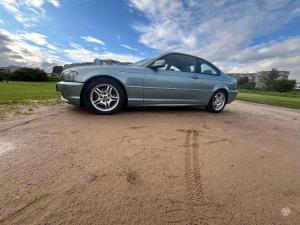 Green BMW 320 2004 in Vilnius, with an engine capacity of 2.00 L and mileage of 314 thousand km for 2600 €, photo 14 on AUTOMOTO.COM.LV