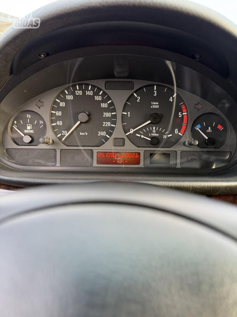 Green BMW 320 2003 in Vilnius, with an engine capacity of 2.00 L and mileage of 261 thousand km for 2799 €, photo 10 on AUTOMOTO.COM.LV