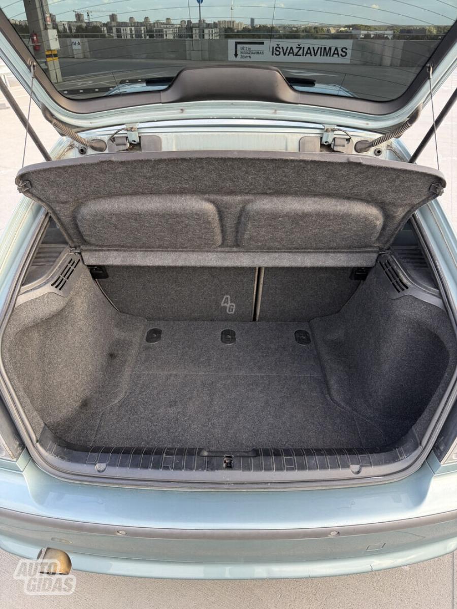 Zaļš BMW 320 2003 Viļņa, ar dzinēja tilpumu 2.00 L un nobraukumu 261 tūkst. km par 2699 €, foto 14 vietnē AUTOMOTO.COM.LV