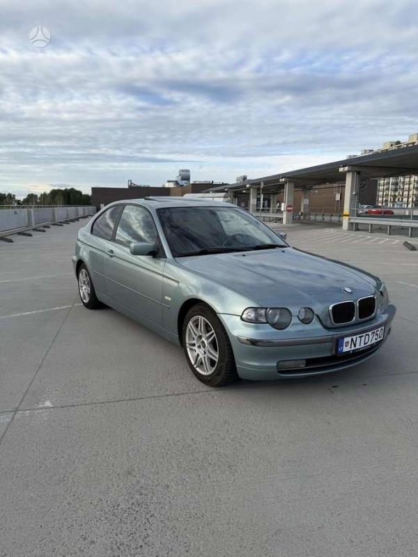 Green BMW 320 2003 in Vilnius, with an engine capacity of 2.00 L and mileage of 261 thousand km for 2199 €, photo 4 on AUTOMOTO.COM.LV