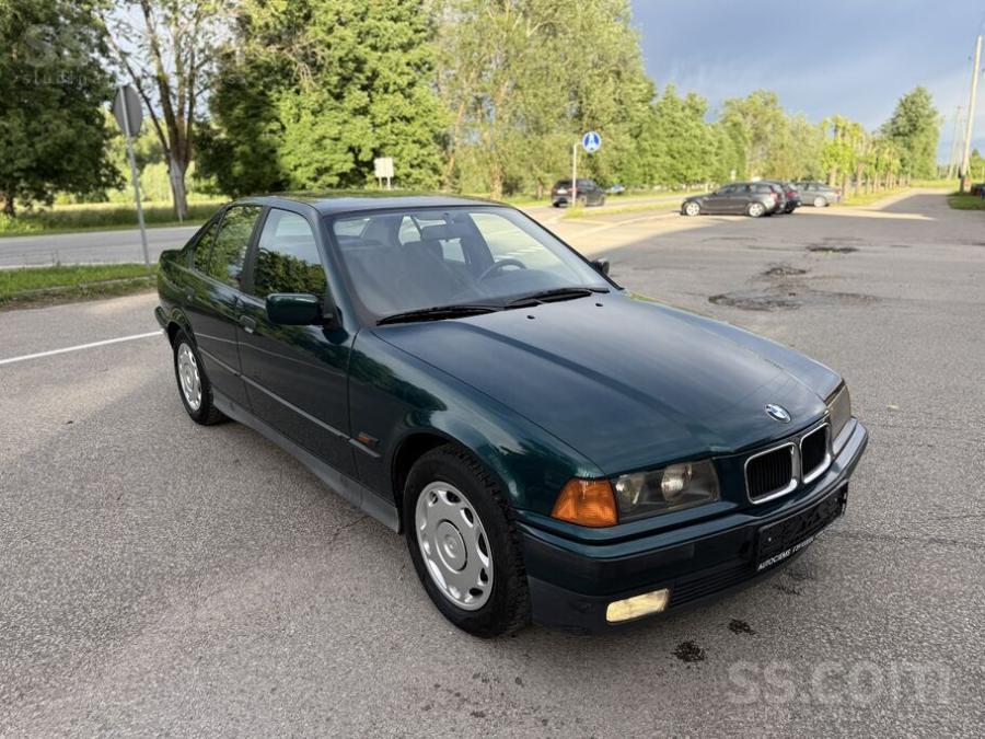 Zaļš BMW 320 1994 Ogre, ar dzinēja tilpumu 2.00 L un nobraukumu 222 tūkst. km par 4499 €, foto 1 vietnē AUTOMOTO.COM.LV