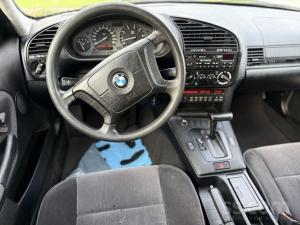 Zaļš BMW 320 1994 Ogre, ar dzinēja tilpumu 2.00 L un nobraukumu 222 tūkst. km par 4499 €, foto 10 vietnē AUTOMOTO.COM.LV