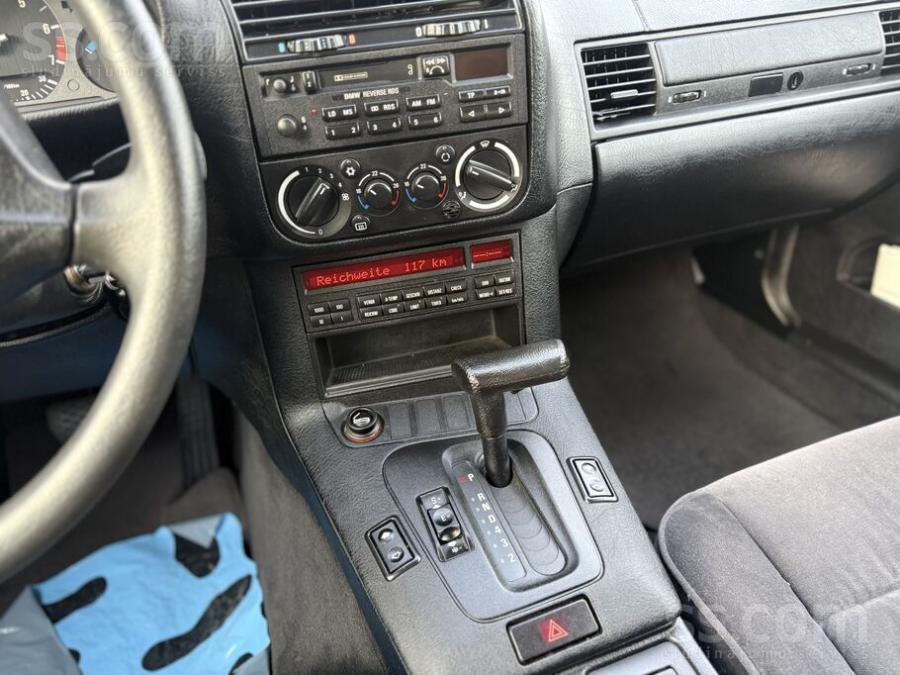 Zaļš BMW 320 1994 Ogre, ar dzinēja tilpumu 2.00 L un nobraukumu 222 tūkst. km par 4499 €, foto 18 vietnē AUTOMOTO.COM.LV