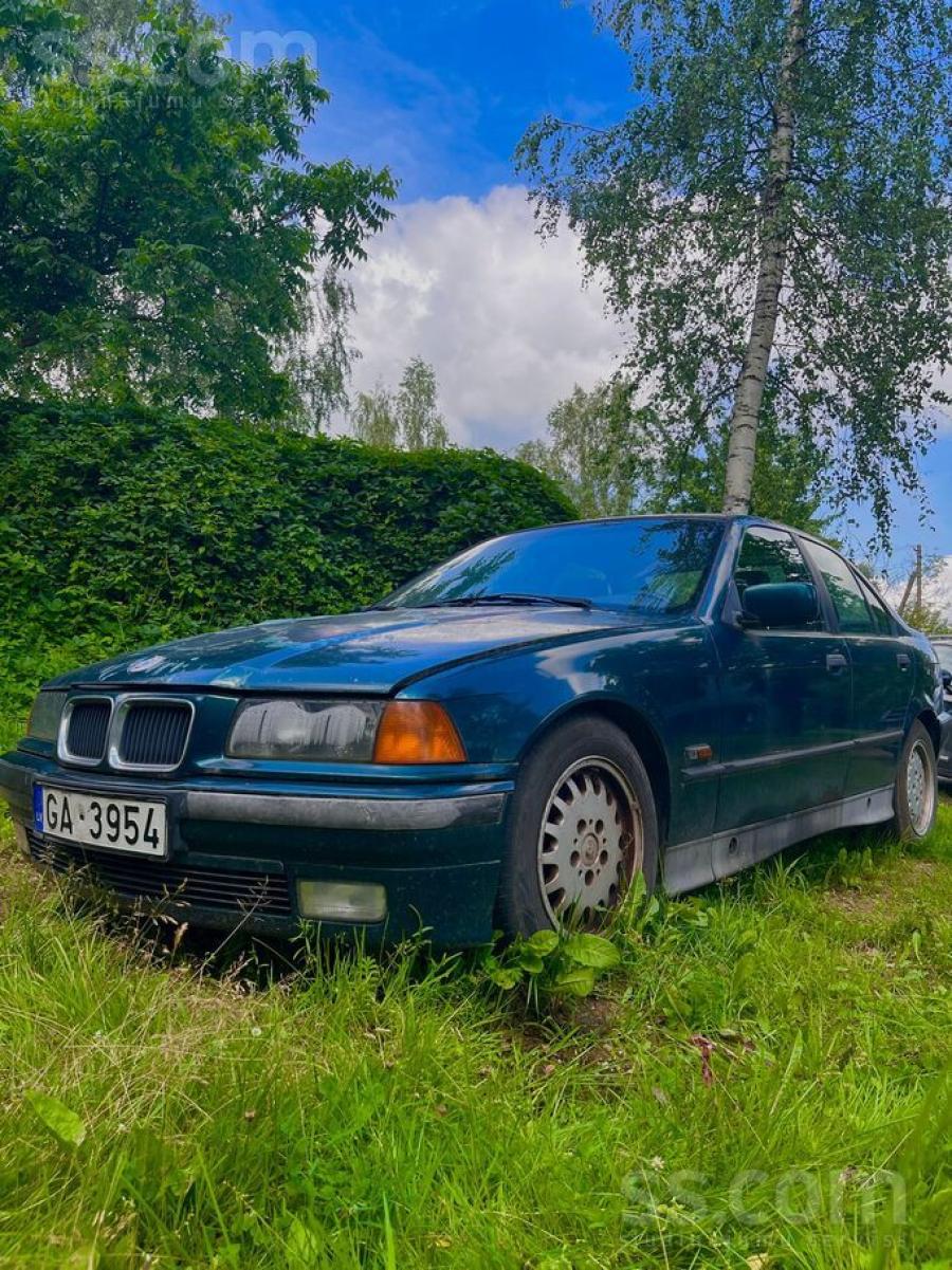 Green BMW 320 1996 in Jekabpils, with an engine capacity of 2.00 L and mileage of 313 thousand km for 1990 €, photo 1 on AUTOMOTO.COM.LV