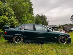 Green BMW 320 1997 in Valmiera, with an engine capacity of 2.00 L and mileage of 340 thousand km for 9700 €, photo 3 on AUTOMOTO.COM.LV